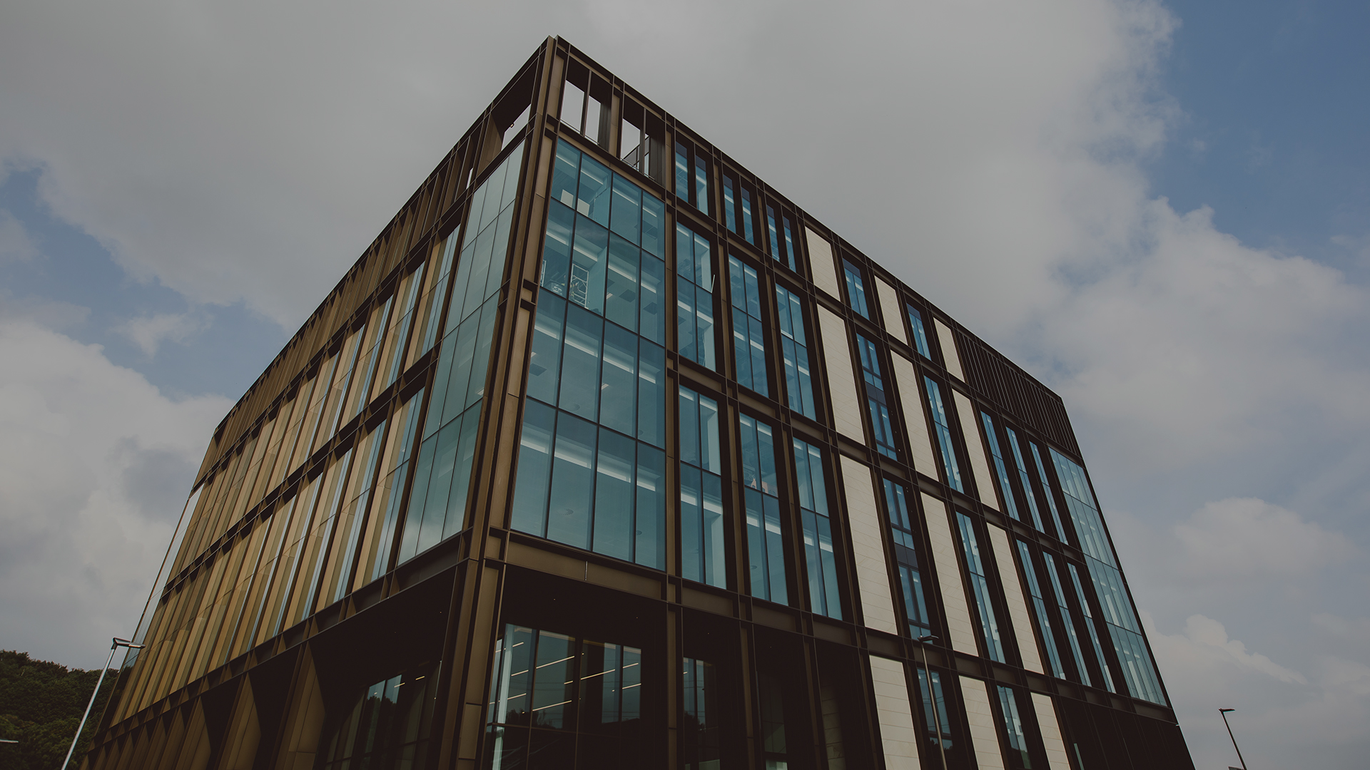 Number One Kirkstall Forge. | Hoare Lea